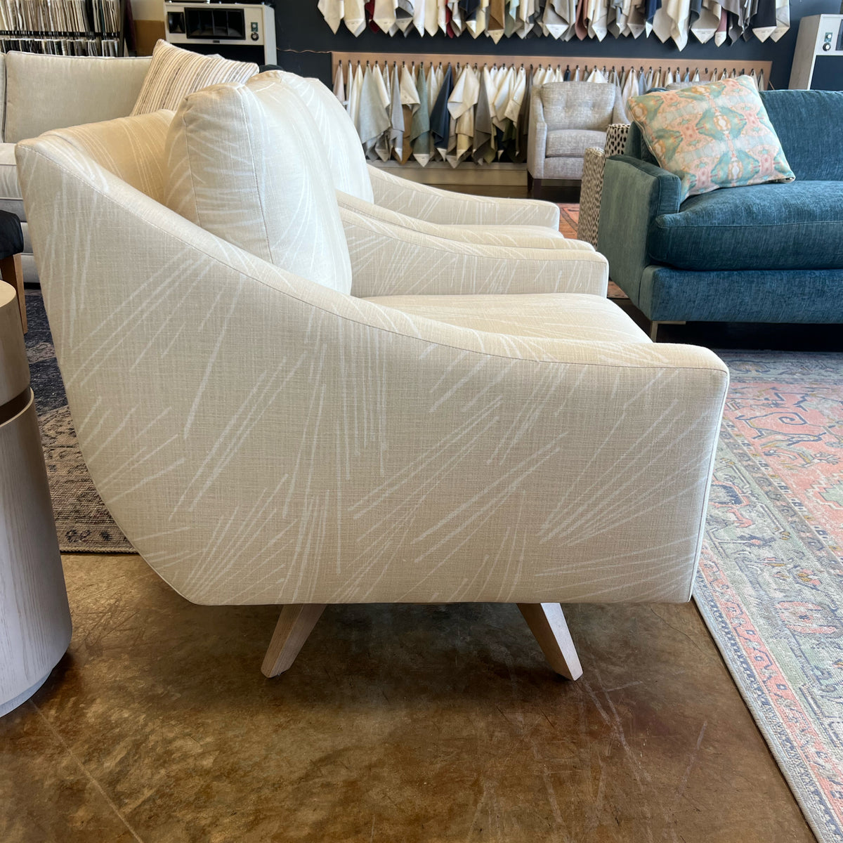 Nash Swivel Chair – Christian Street Furniture